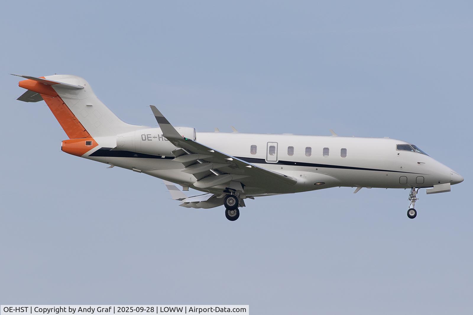 Aircraft OE-HST (Bombardier BD-100-1A10 Challanger 350 C/N 20866) Photo ...